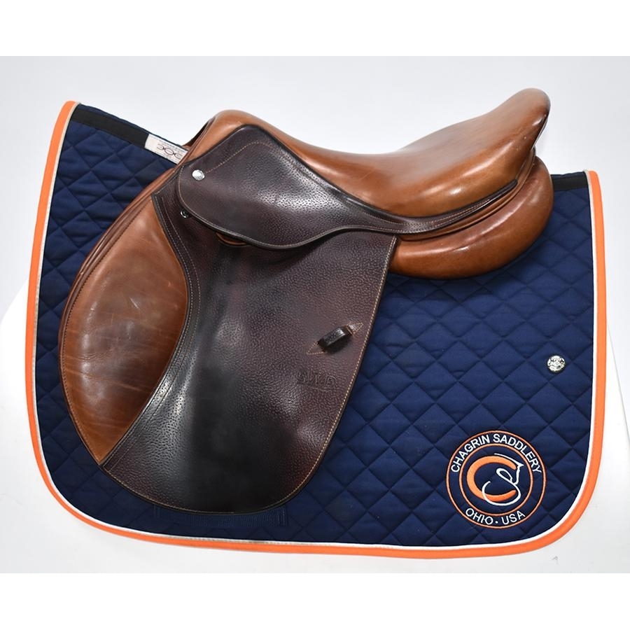 CWD 17IN CWD Saddle 2L Medium Tree 2012 Jumping Close-Contact at ...