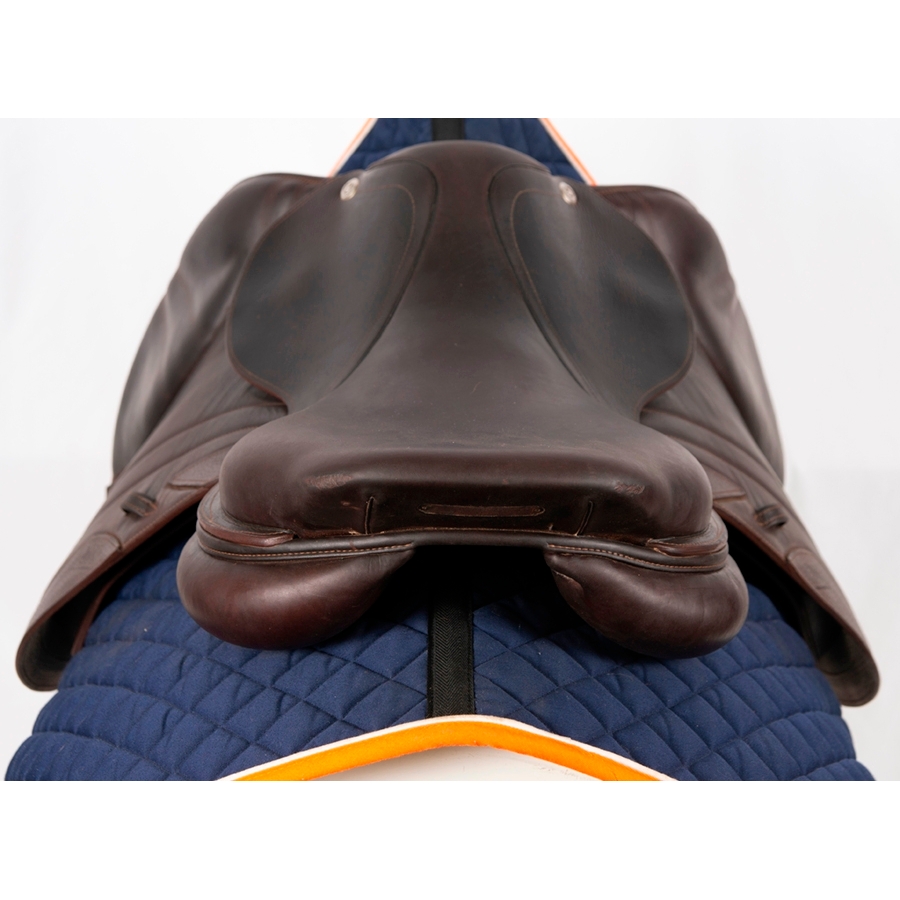 CWD 17.5 CWD SE01 Saddle Medium Tree 2018 Jumping Close-Contact at ...