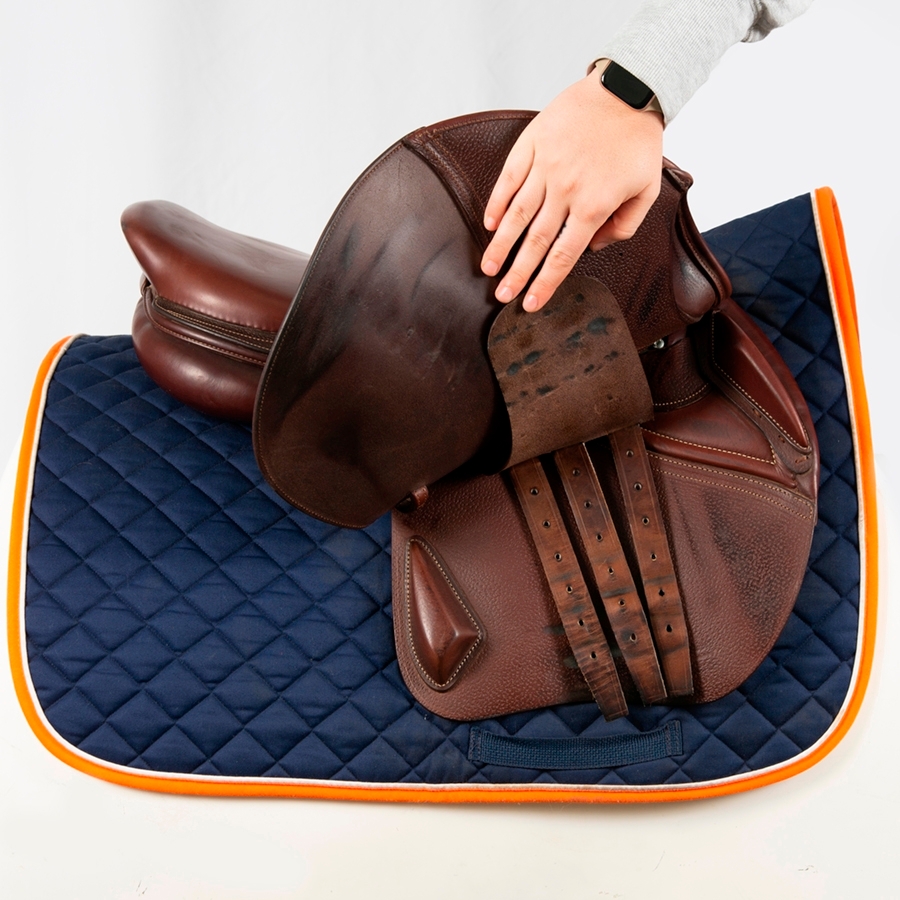 CWD 17.5 IN CWD SE01 Saddle Medium Tree 2019 Jumping Close-Contact at ...