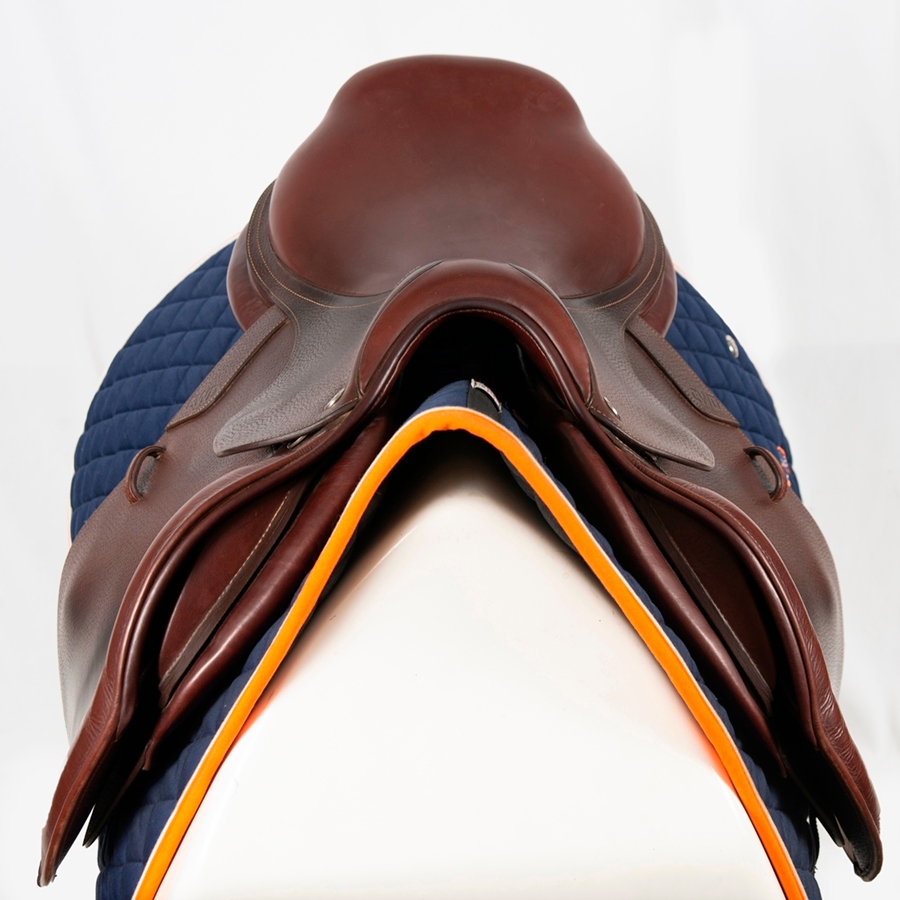 CWD 17.5 IN CWD SE01 Saddle Medium Tree 2019 Jumping Close-Contact at ...