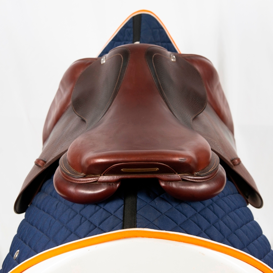 CWD 17.5 IN CWD SE01 Saddle Medium Tree 2019 Jumping Close-Contact at ...