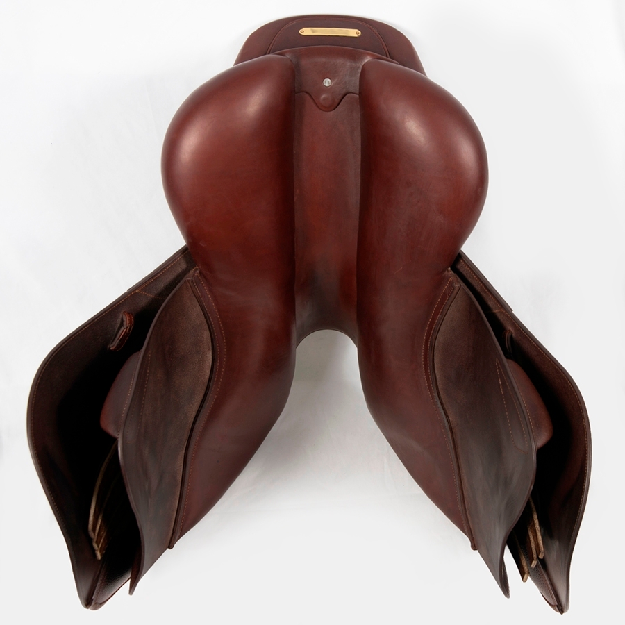 CWD 17.5 IN CWD SE01 Saddle Medium Tree 2019 Jumping Close-Contact at ...