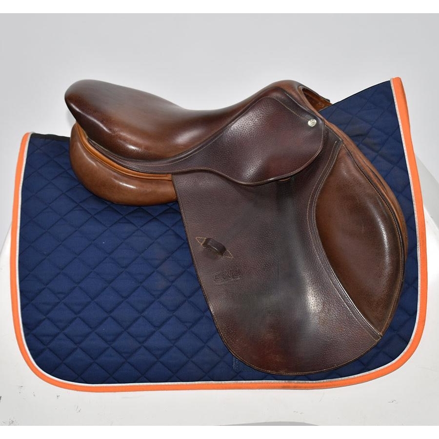CWD 16 1/2 IN CWD Saddle Medium Tree 2009 Jumping Close-Contact at ...