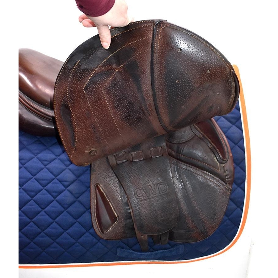 CWD 17IN CWD Saddle Full Calfskin Medium Tree 2012 Jumping Close ...
