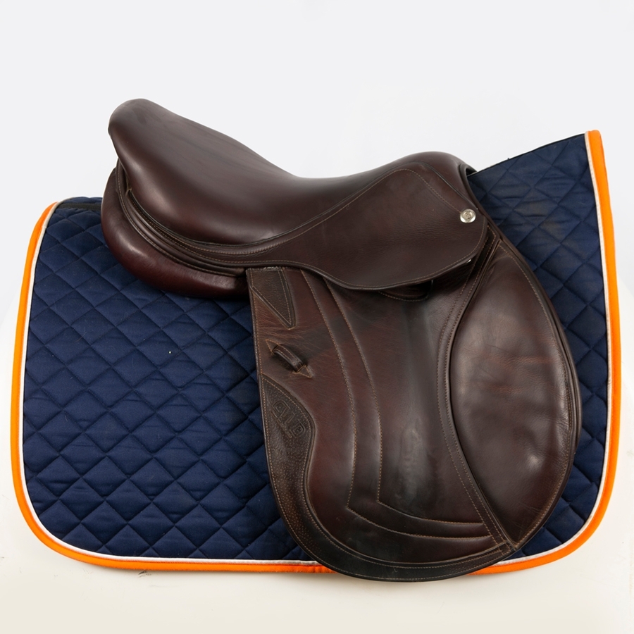 CWD 17 IN CWD Saddle Medium Wide 2015 Jumping Close-Contact at Chagrin ...