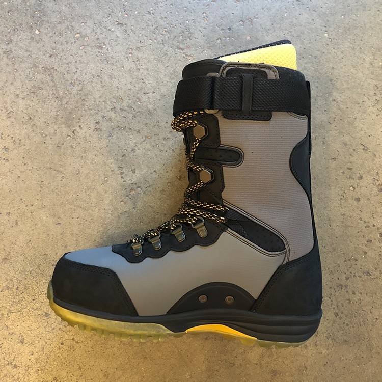 Vans Infuse '18 (BLACK/GREY) Boots at Emage Colorado, LLC