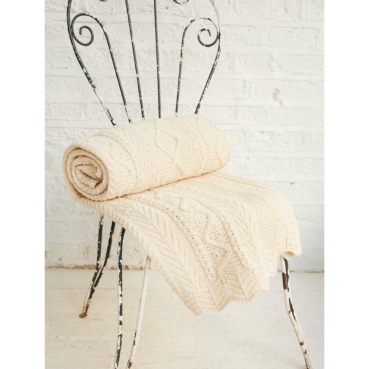 Aran Woollen Mills Woollen Throw With Lace Trim (White) Gifts For Home ...