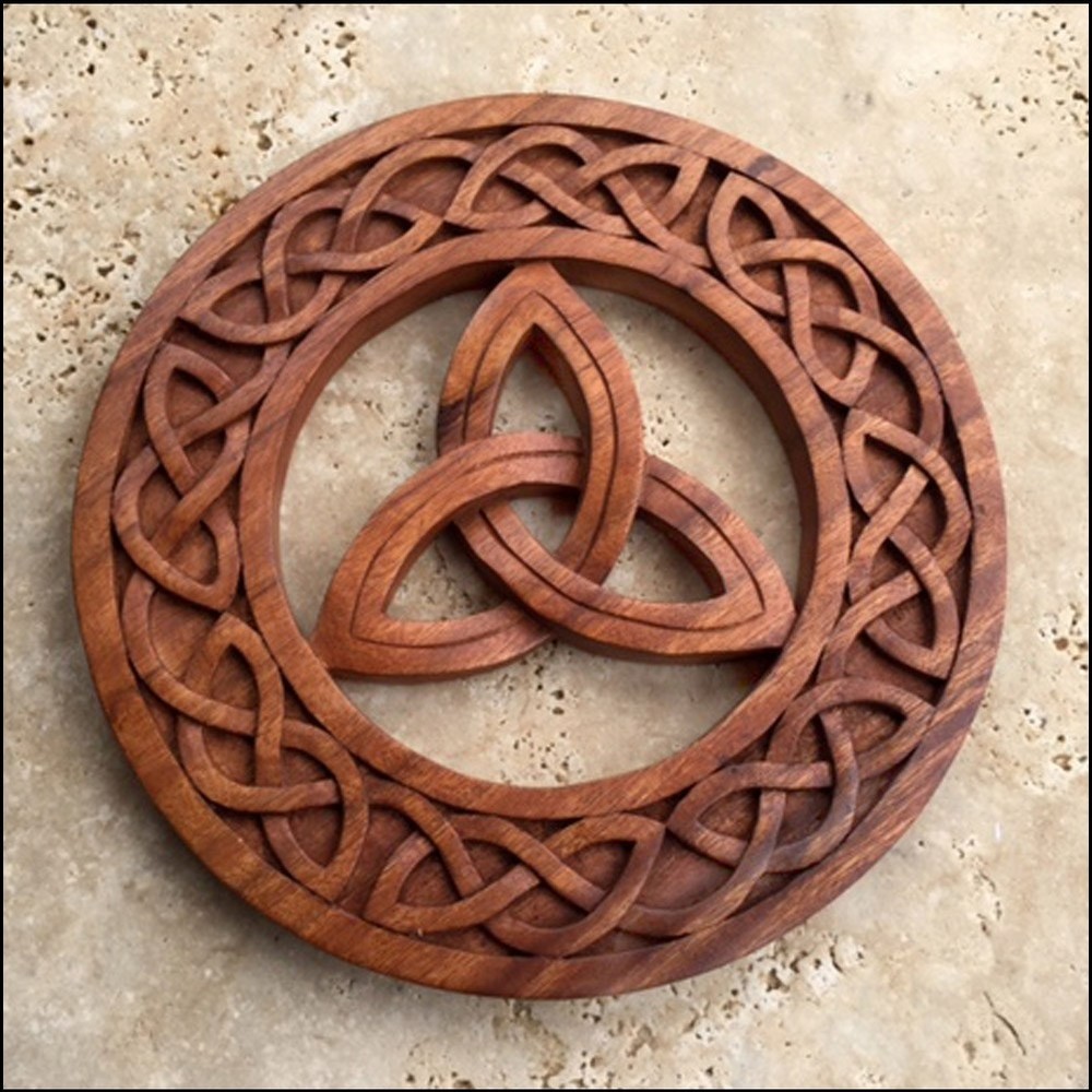 BF Trinity Knot Celtic Circle Wood Carving Gifts For Home For Wall at Irish on Grand