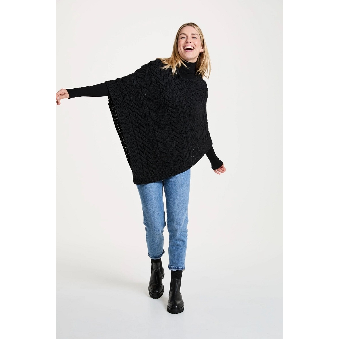Aran Woollen Mills Irish Triangular Poncho (Black) Clothing Capes ...