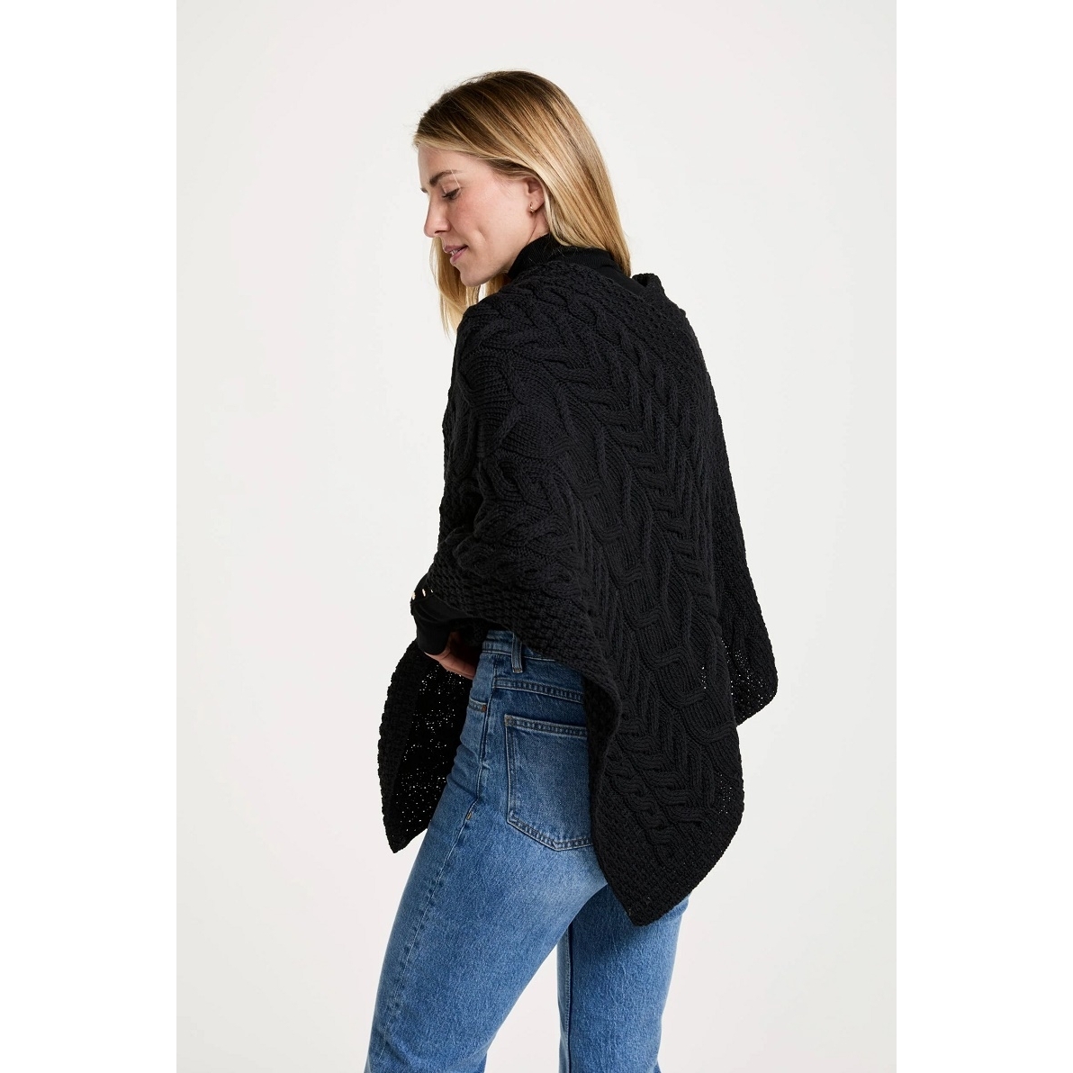 Aran Woollen Mills Irish Triangular Poncho (Black) Clothing Capes ...