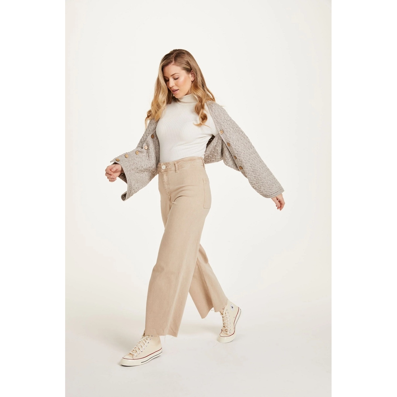 Aran Woollen Mills Irish Shrug Cape (Oatmeal) Clothing Capes Shawls at ...